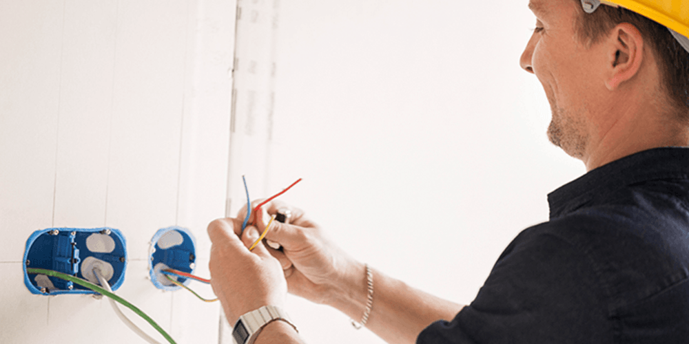 Electrician licences and courses | hipages Tips For Tradies 2025